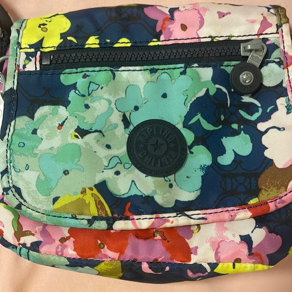 Kipling | Bags | Kipling Flower Patter Cross Body | Poshmark